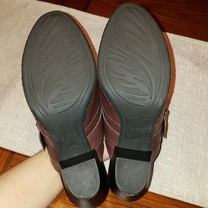 Born | Shoes | Born Boc Clog | Poshmark